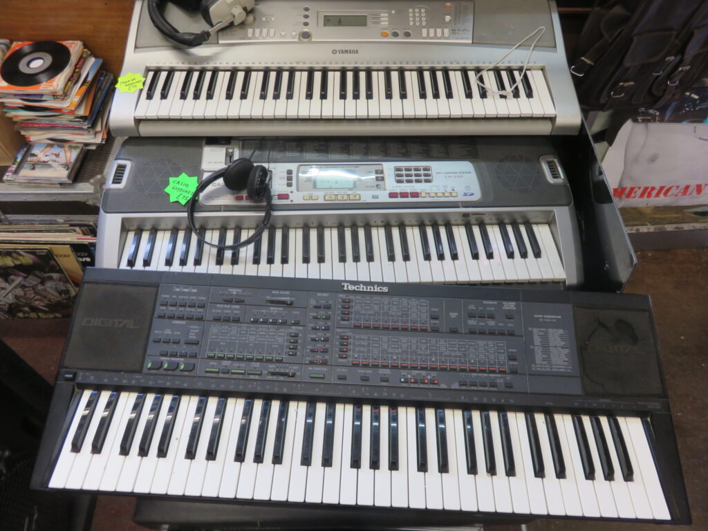 Yamaha, Casio and Technics keyboards £75 each - Music Man Reading Music ...